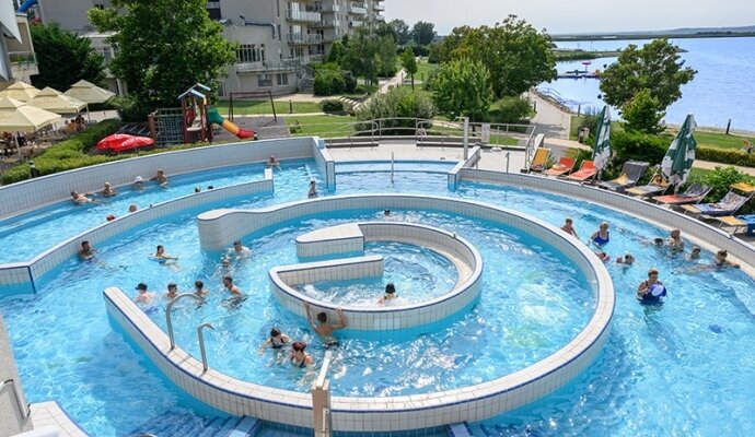 Galéria, Fotók | Velence Resort